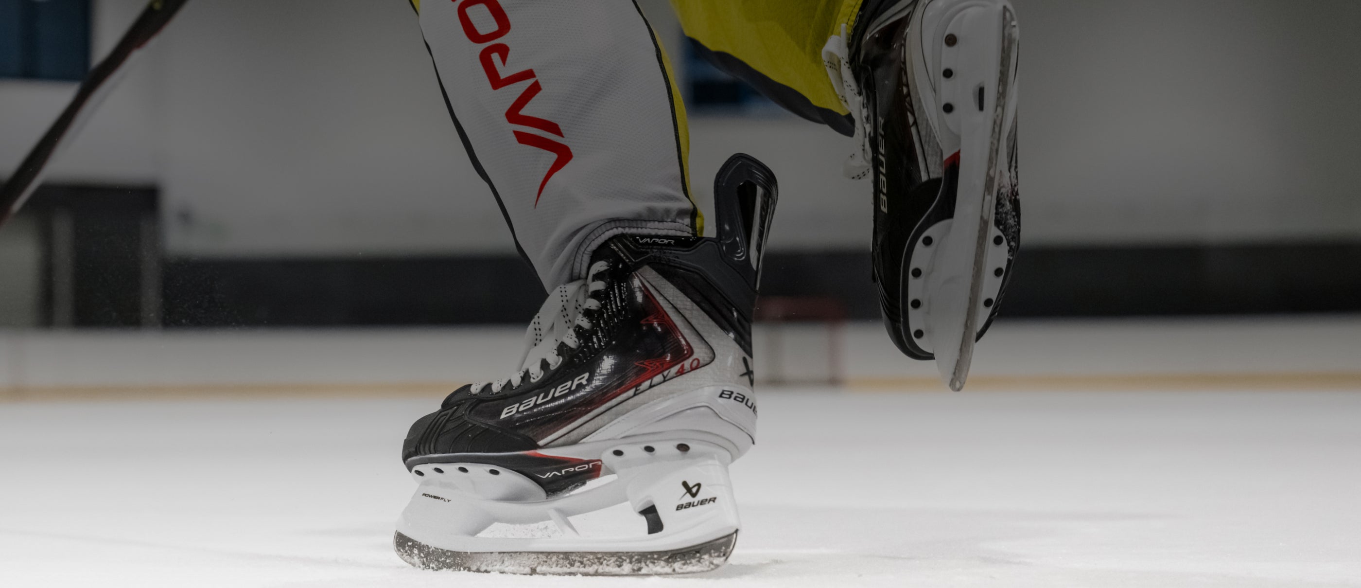 BAUER VAPOR FLY40 SKATE INTERMEDIATE