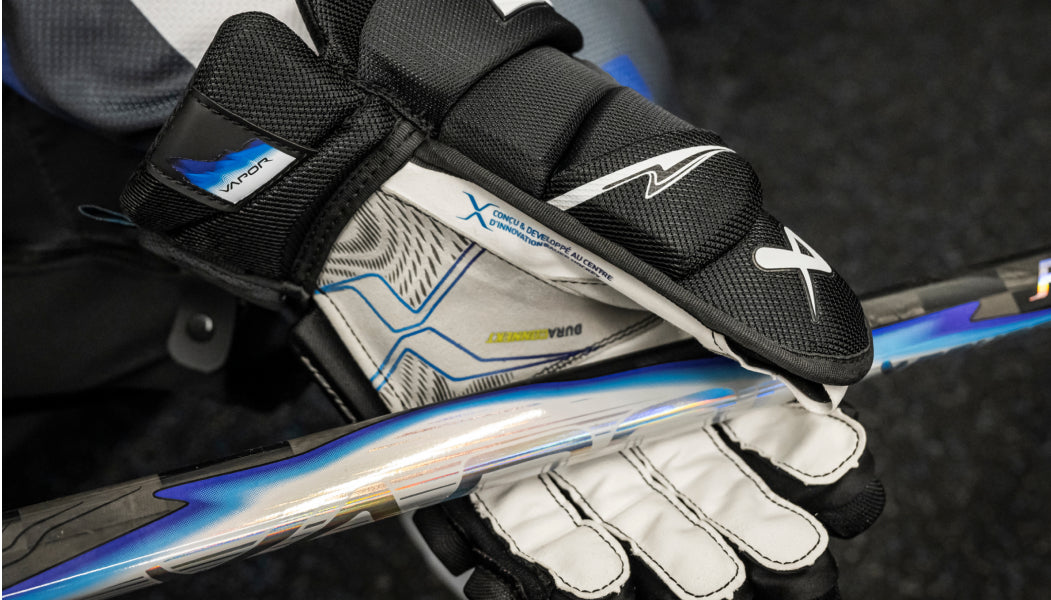 BAUER VAPOR FLYLITE GLOVE INTERMEDIATE